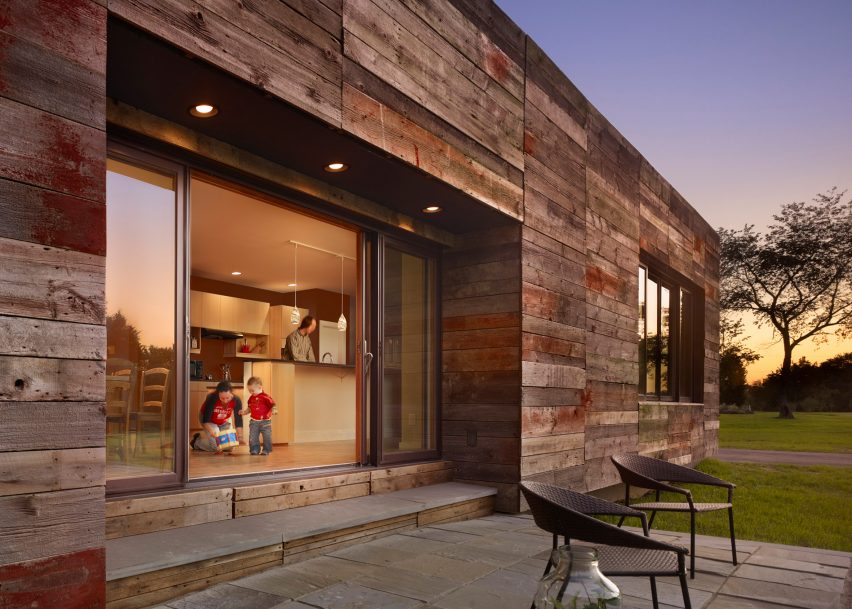 Reclaimed Barn Homes Modern Reconstruction Of Ancient Barn In England