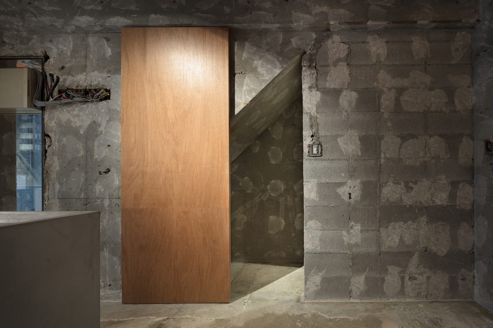 Yusuke Seki Creates Coffee Shop With Raw Concrete Walls In Kobe
