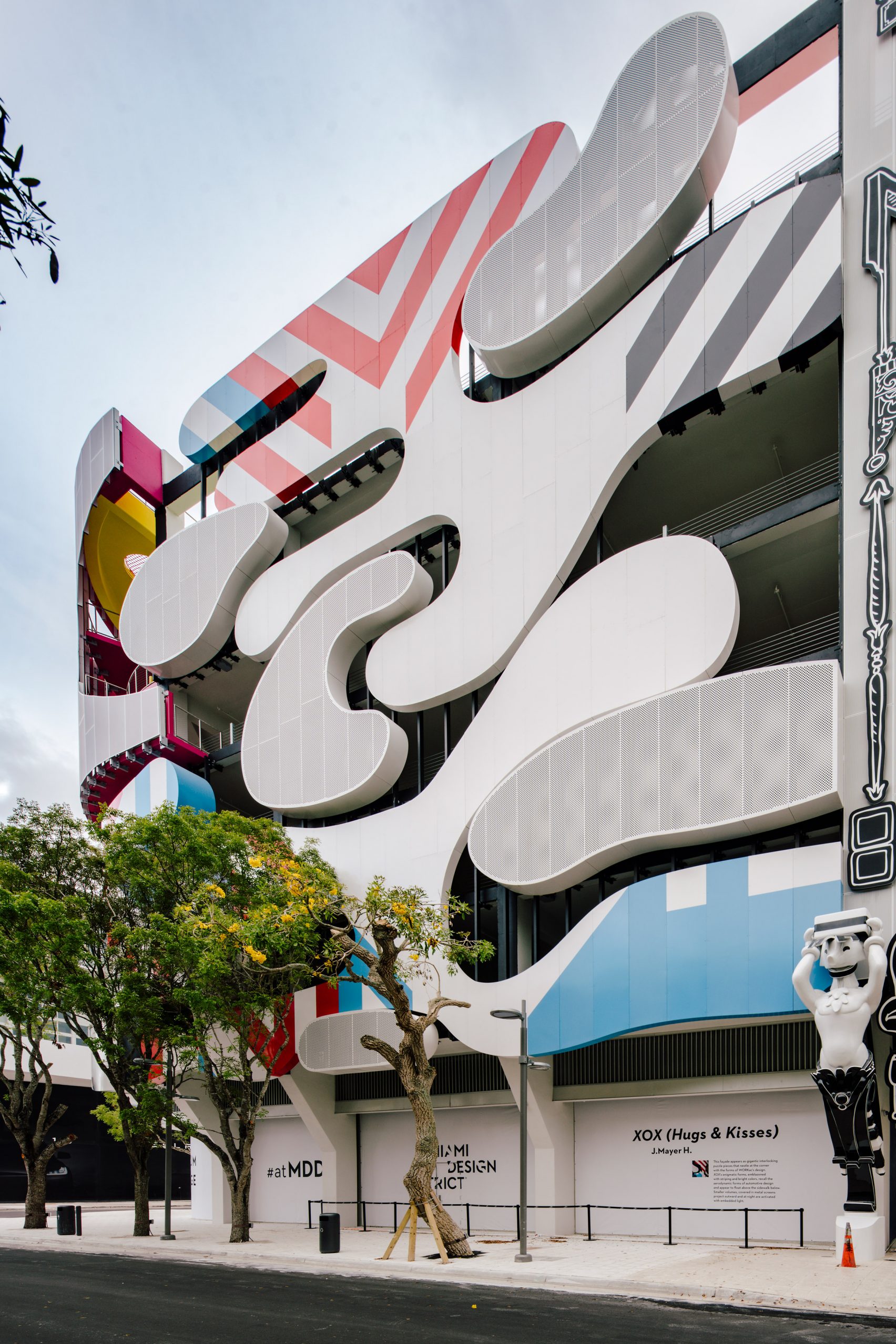 Miami Parking Facility Museum Garage Combines Several Exterior Designs 6591