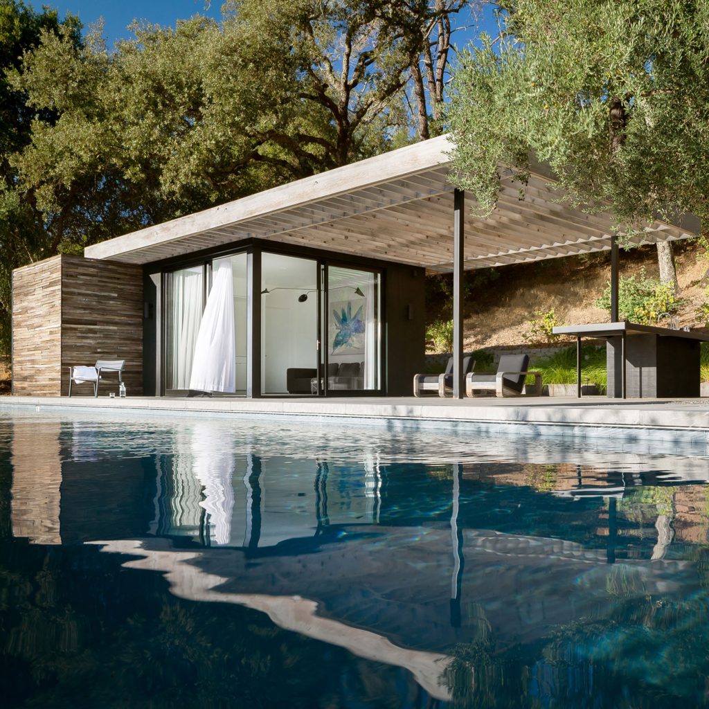 Roger Ferris Partners Embeds Pool House In Grassy Berm In Connecticut