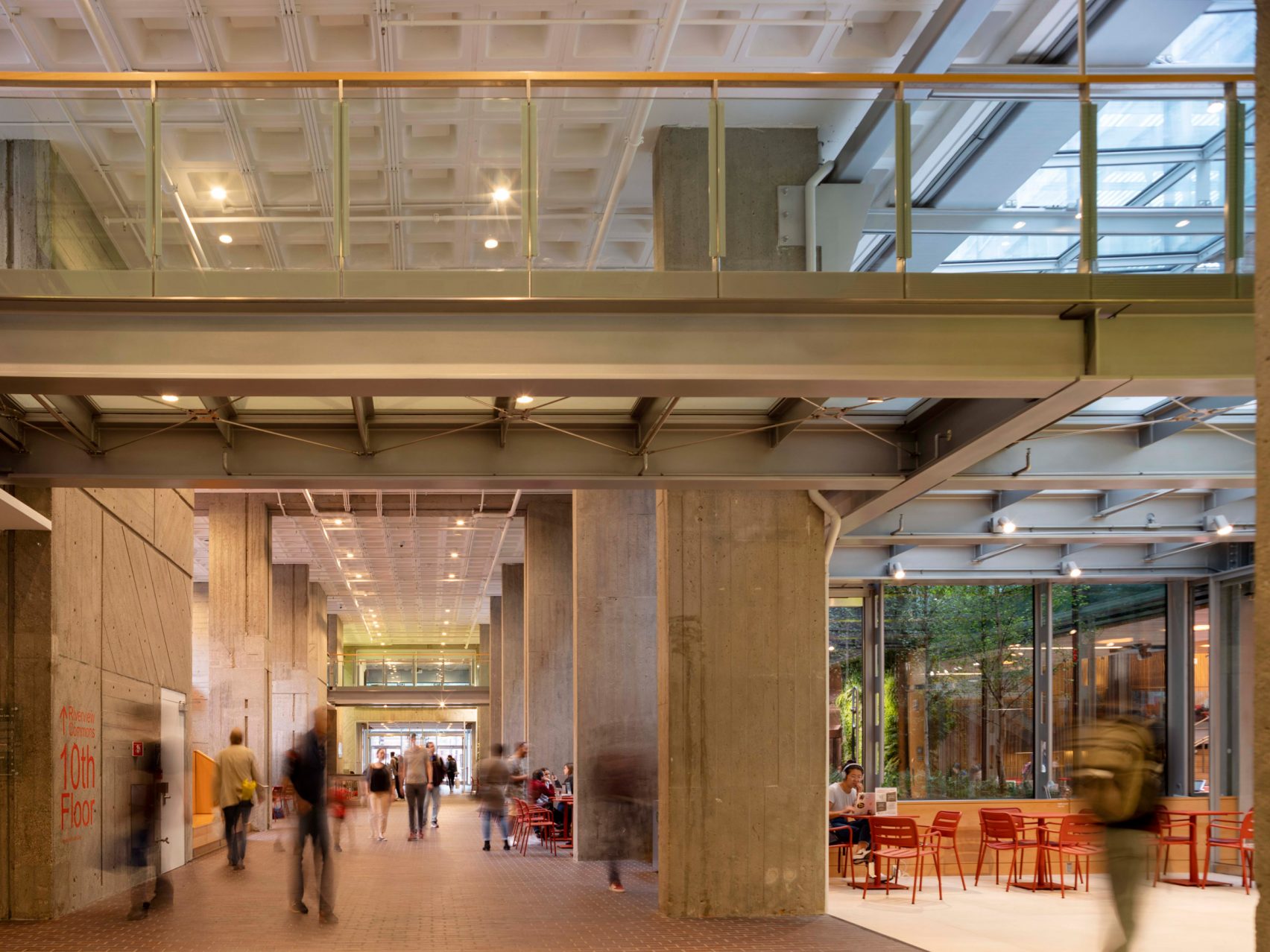 Le brutalist Smith Campus Center de Harvard reçoit une cure de jouvence ...