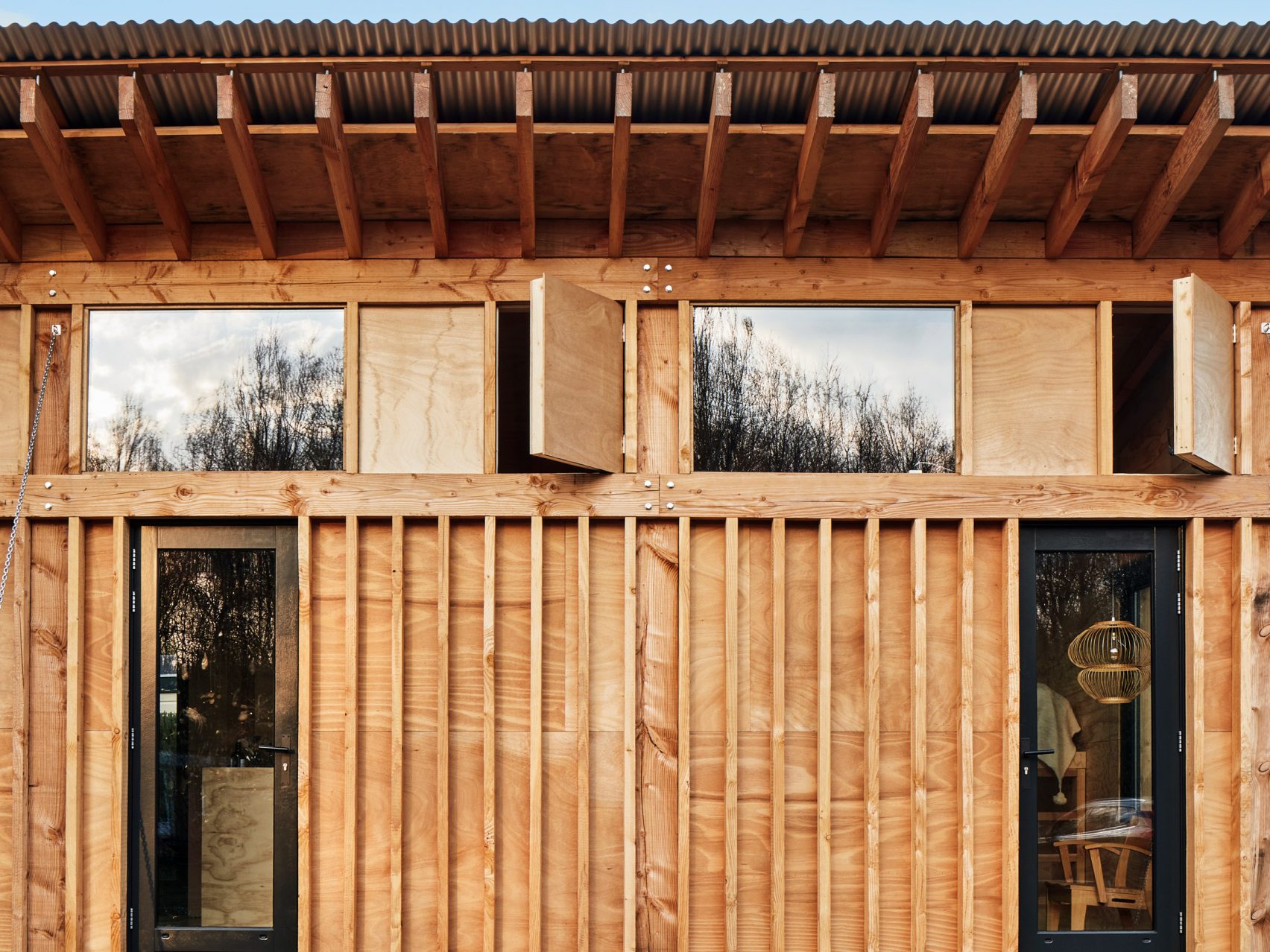 desymbol: Crafted Works exposes timber structure throughout cabin in ...