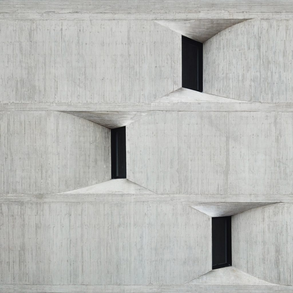 Tecla house 3D-printed from locally sourced clay