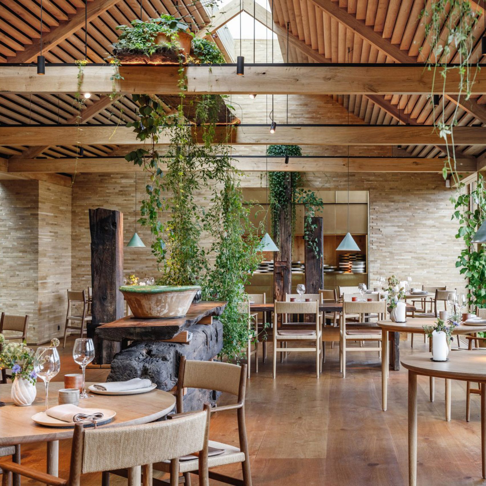 Ten texture-heavy restaurant interiors filled with natural materials ...