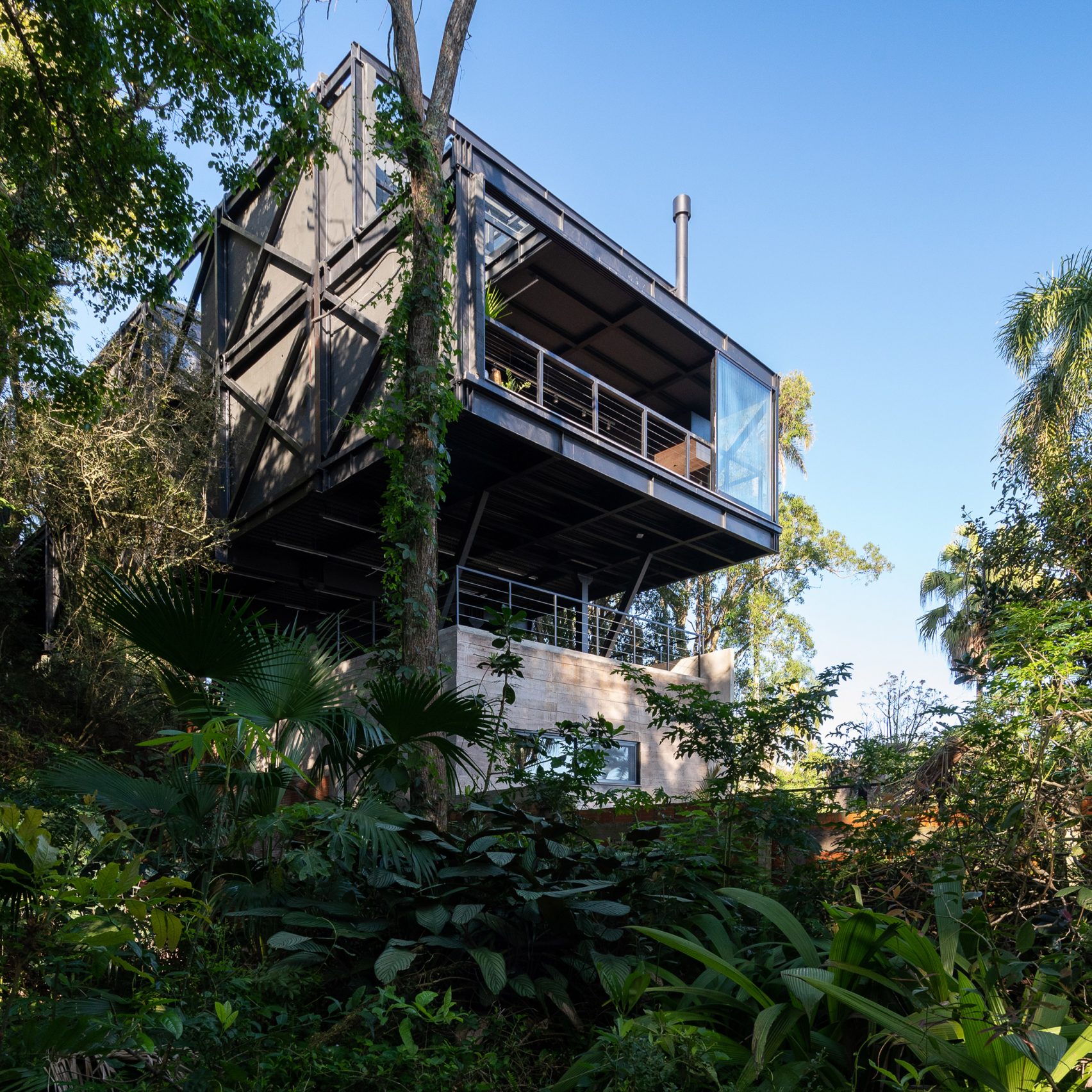 decmyk: KS Arquitetos completes stilted Mirador House overlooking ...