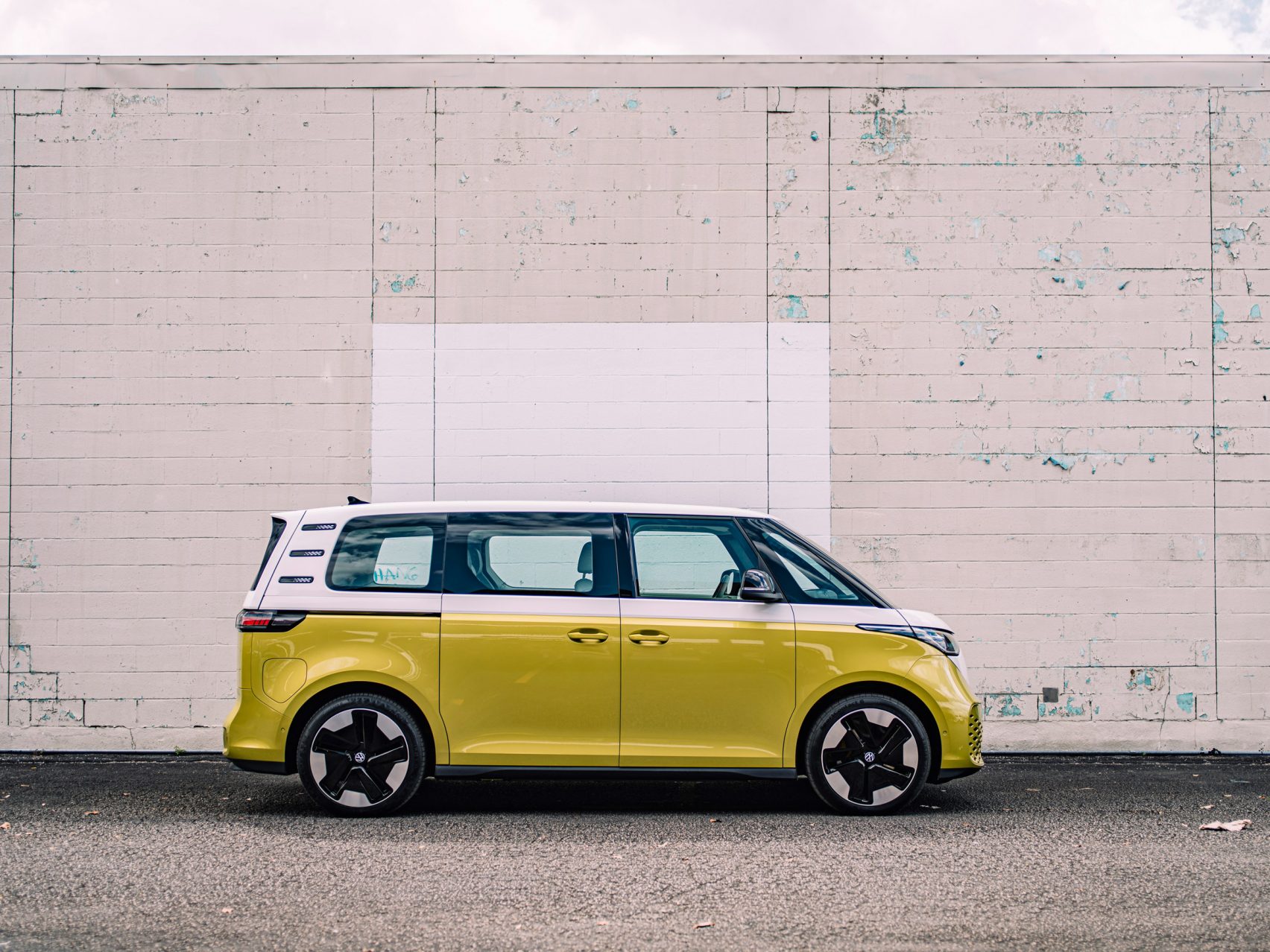 Volkswagen Starts Production On 1960s Informed All Electric Id Buzz Van 1963