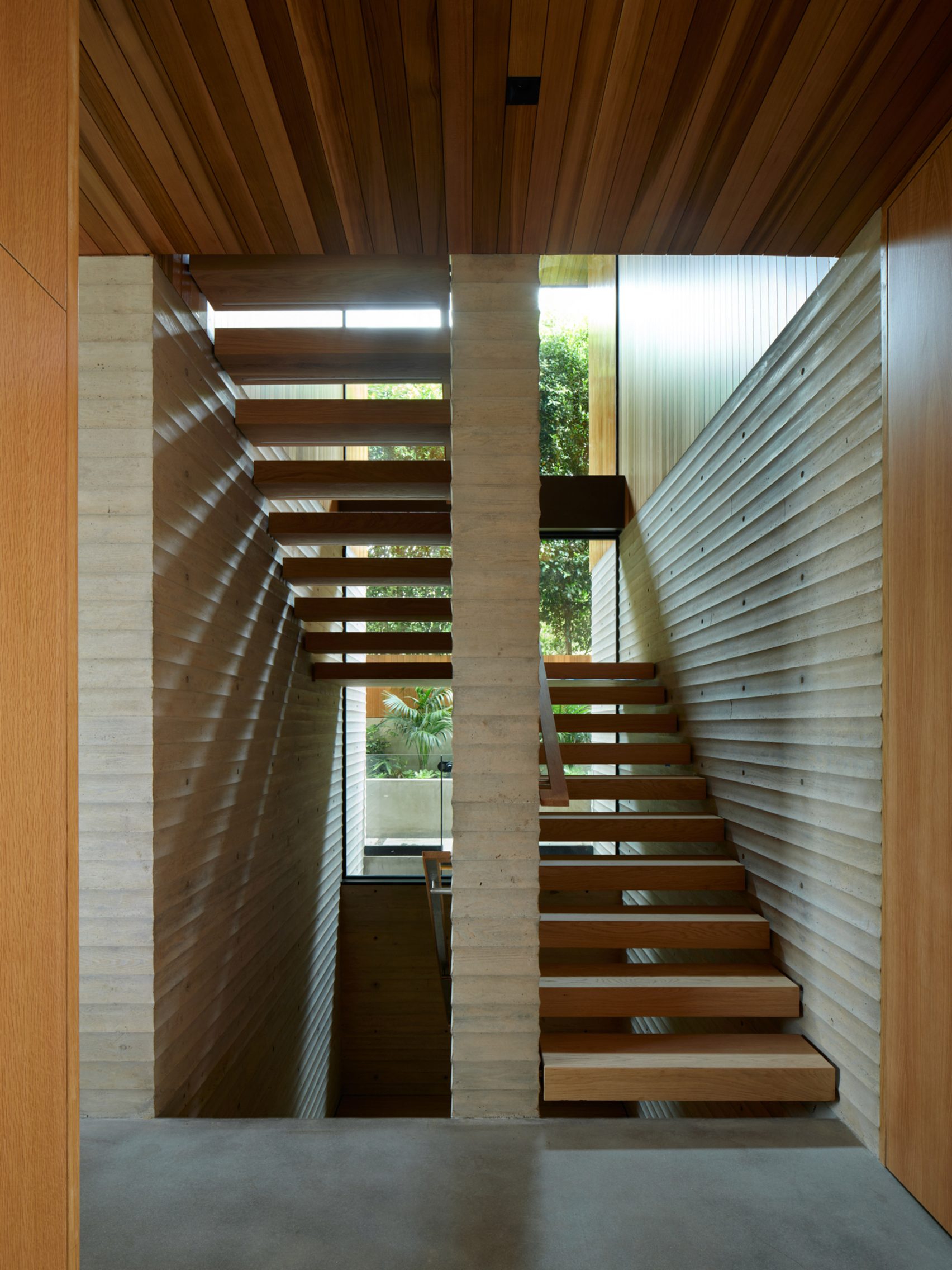 ARCHITECTURE DEZEEN: Scalloped Concrete Walls Anchor California House ...