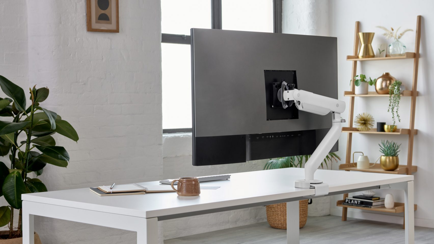 Colebrook Bosson Saunders Designs Flexible High Load Monitor Arm