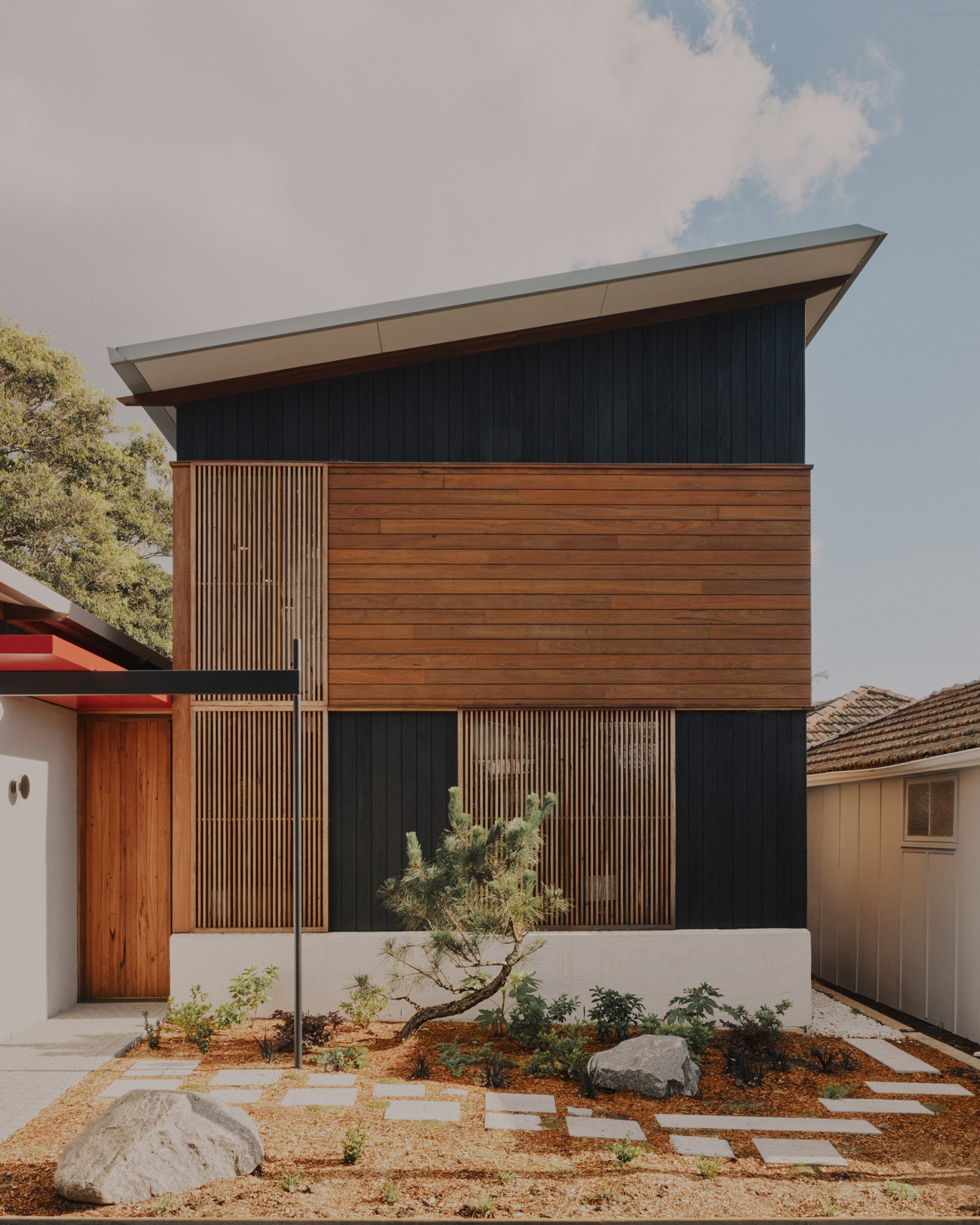 Wabi Sabi Philosophy Guides Design Of Coastal Home In Australia