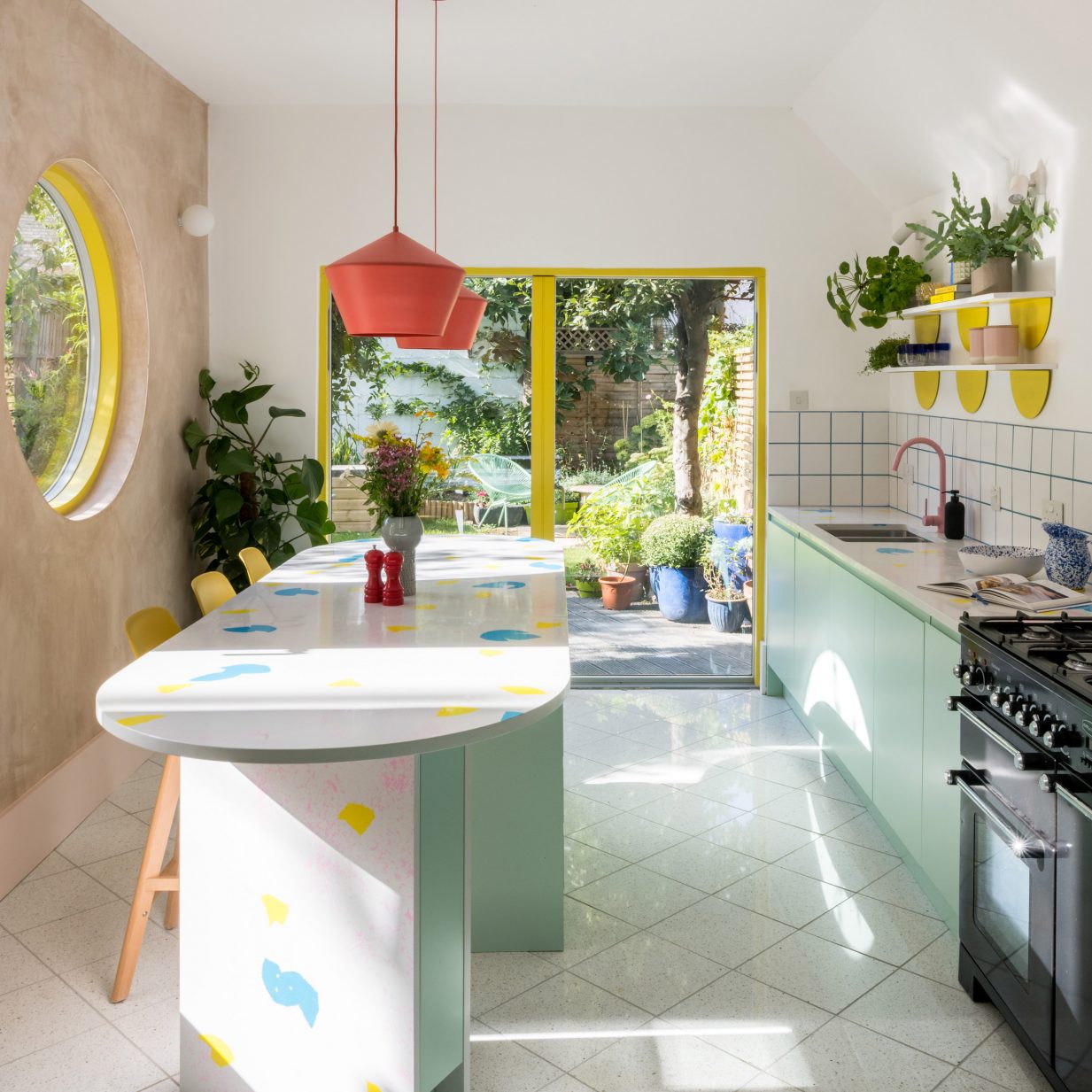 Studio Varey Architects celebrates natural light in Notting Hill house ...