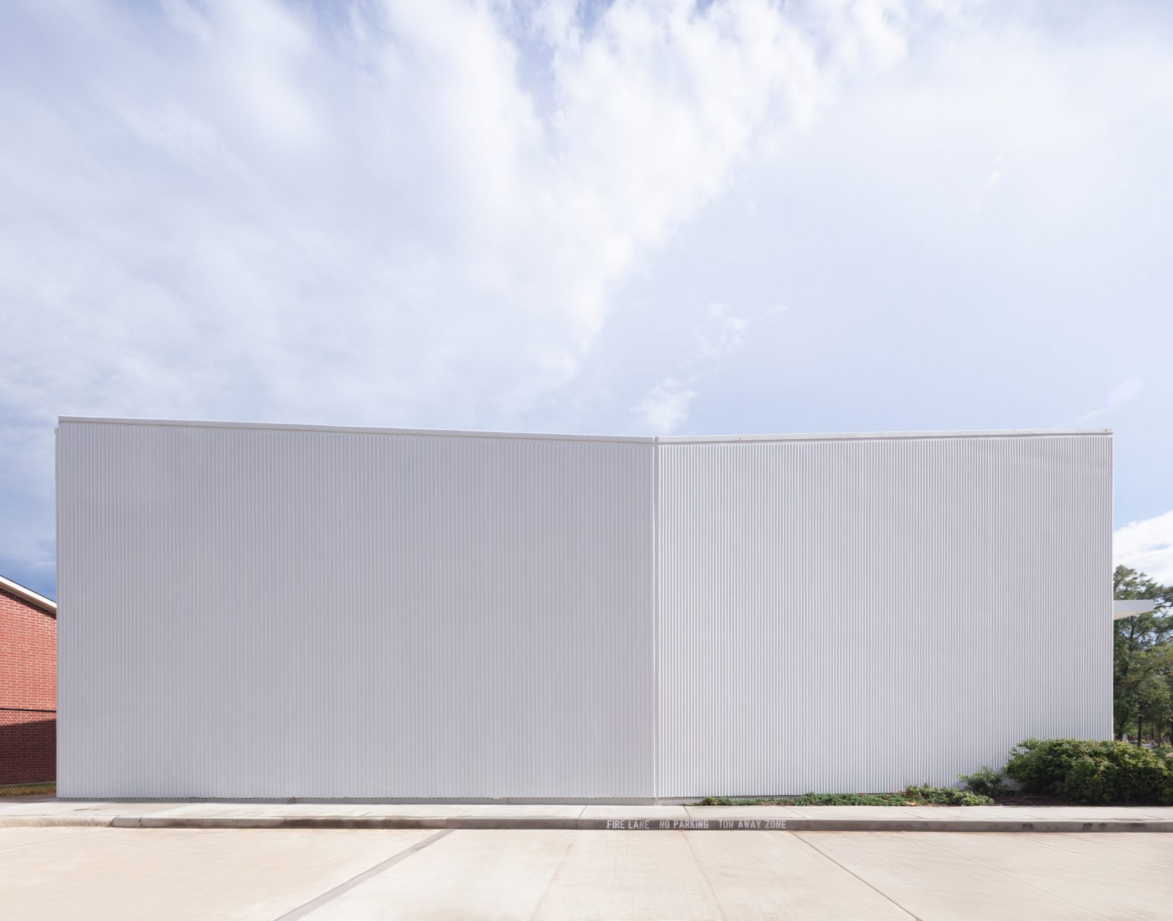 Modu clads Houston building with “self-cooling” walls – My Property Life