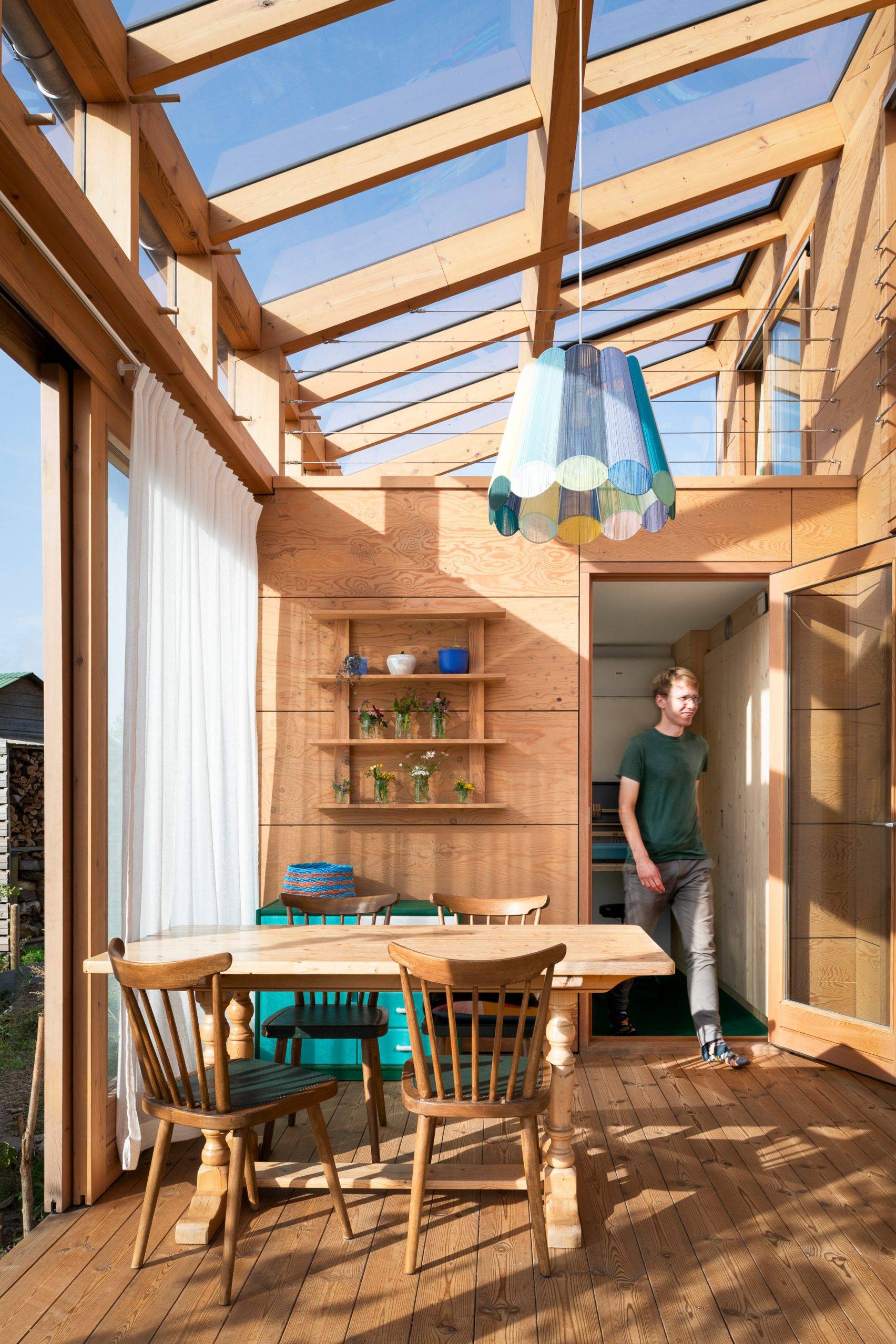 La estructura de madera define la casa Sprout Ruben & Marjolein de ...