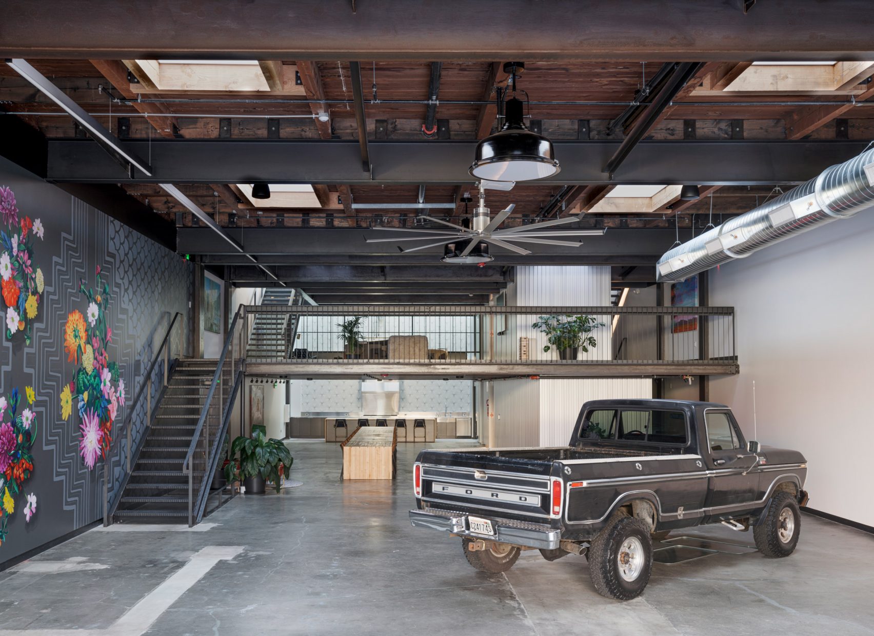 Robert Hutchinson Architecture transforma un edificio de Seattle de los ...