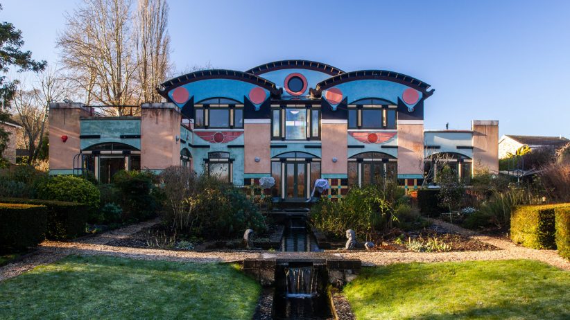 John Outram's Sphinx Hill house becomes youngest listed building in UK