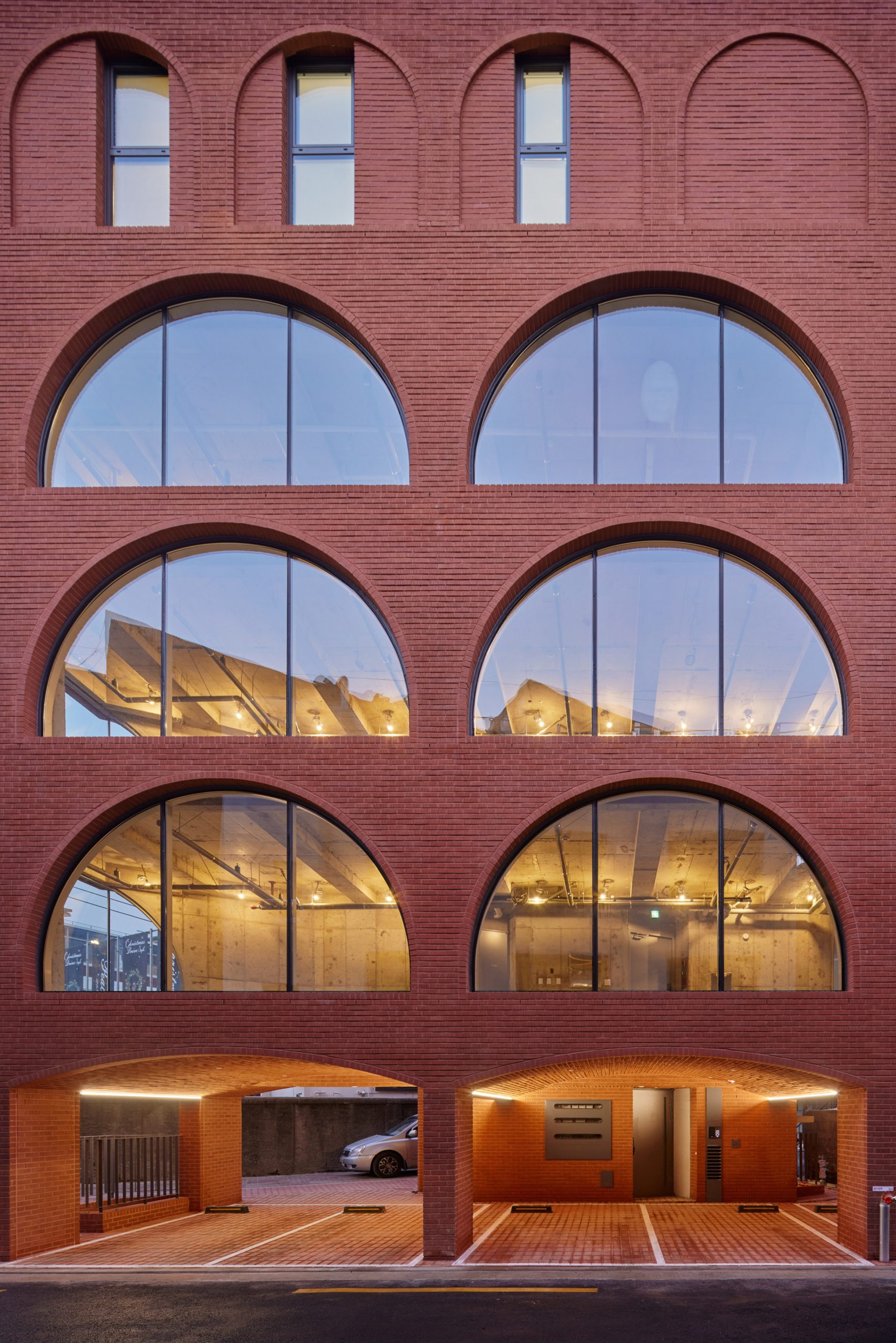 Arched brick openings enliven Fillome Building in Seoul by Sosu Architects