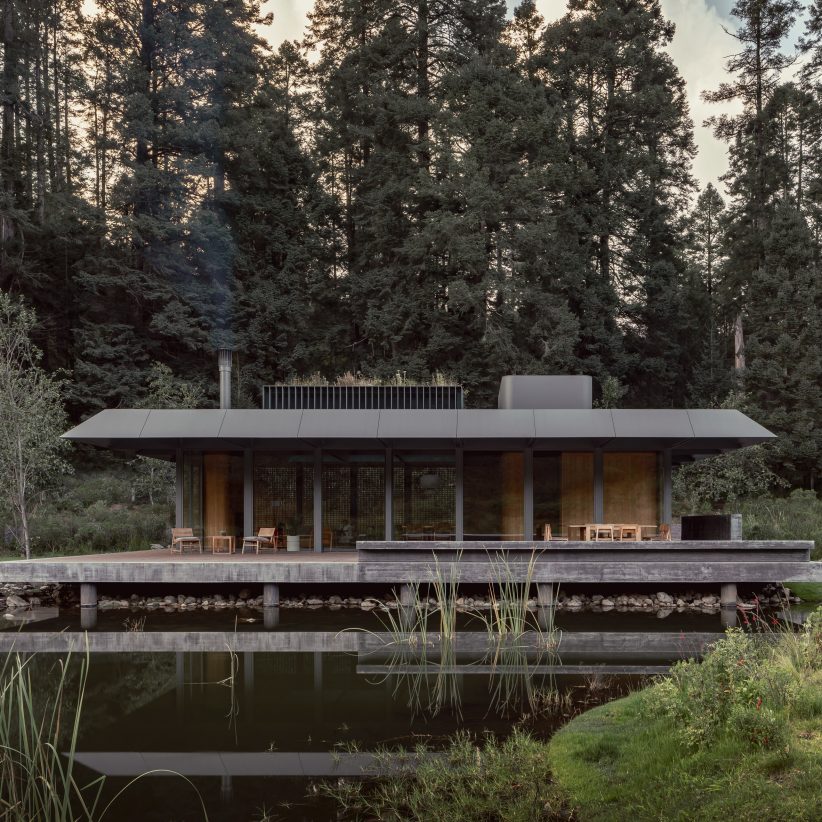 Tecla house 3D-printed from locally sourced clay