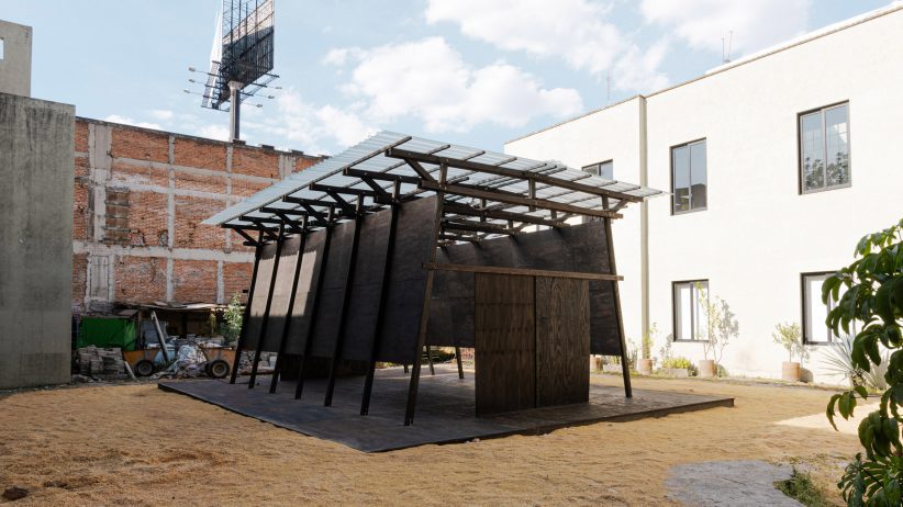 Lanza Arienzo Abascal creates Shou Sugi Ban pavilion in Mexico City