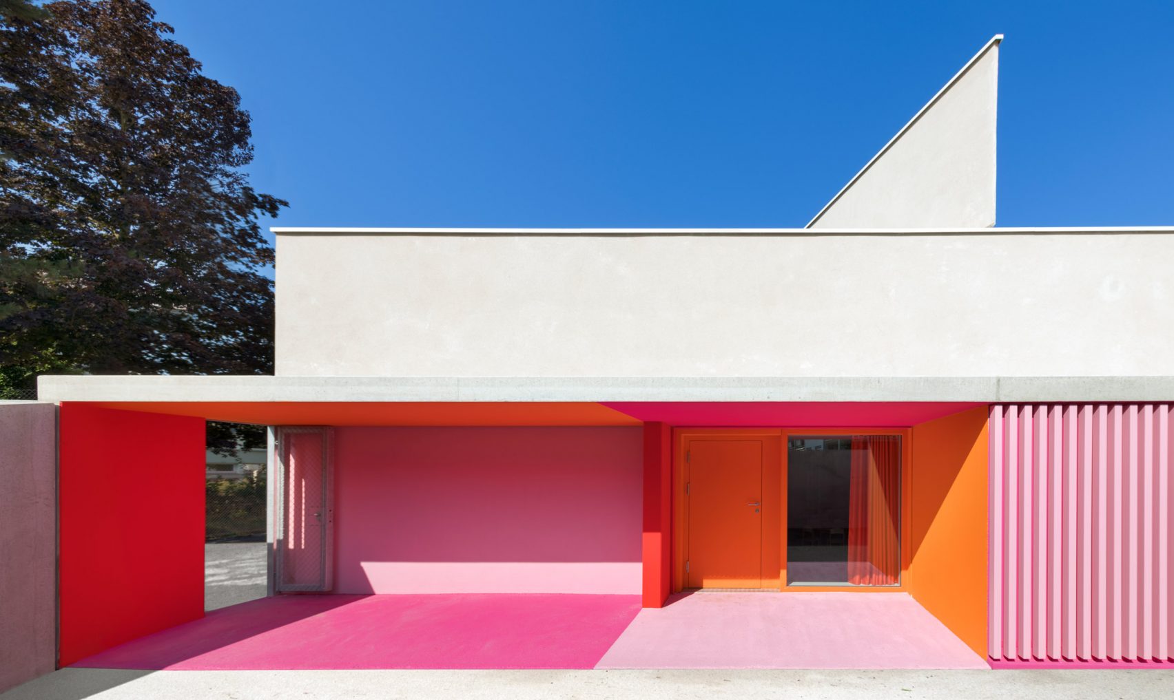 Dominique Coulon & Associés creates colour-blocked creche in France ...