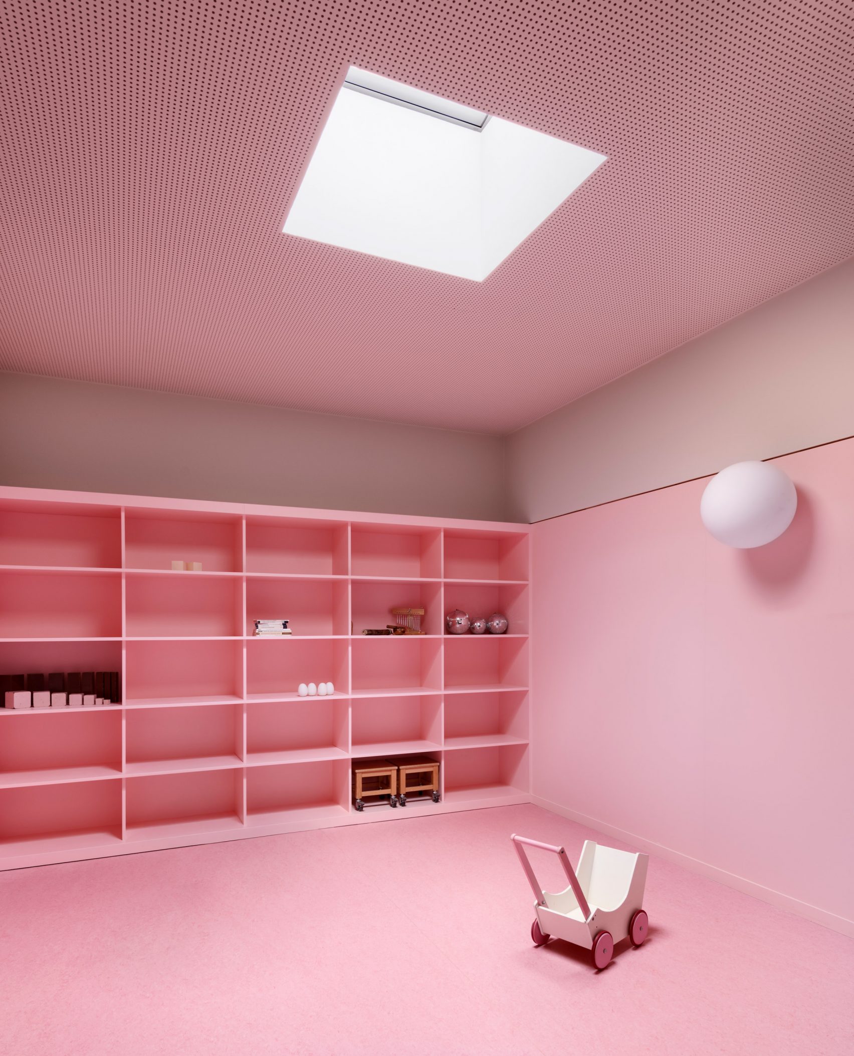 Dominique Coulon And Associés Creates Colour Blocked Creche In France