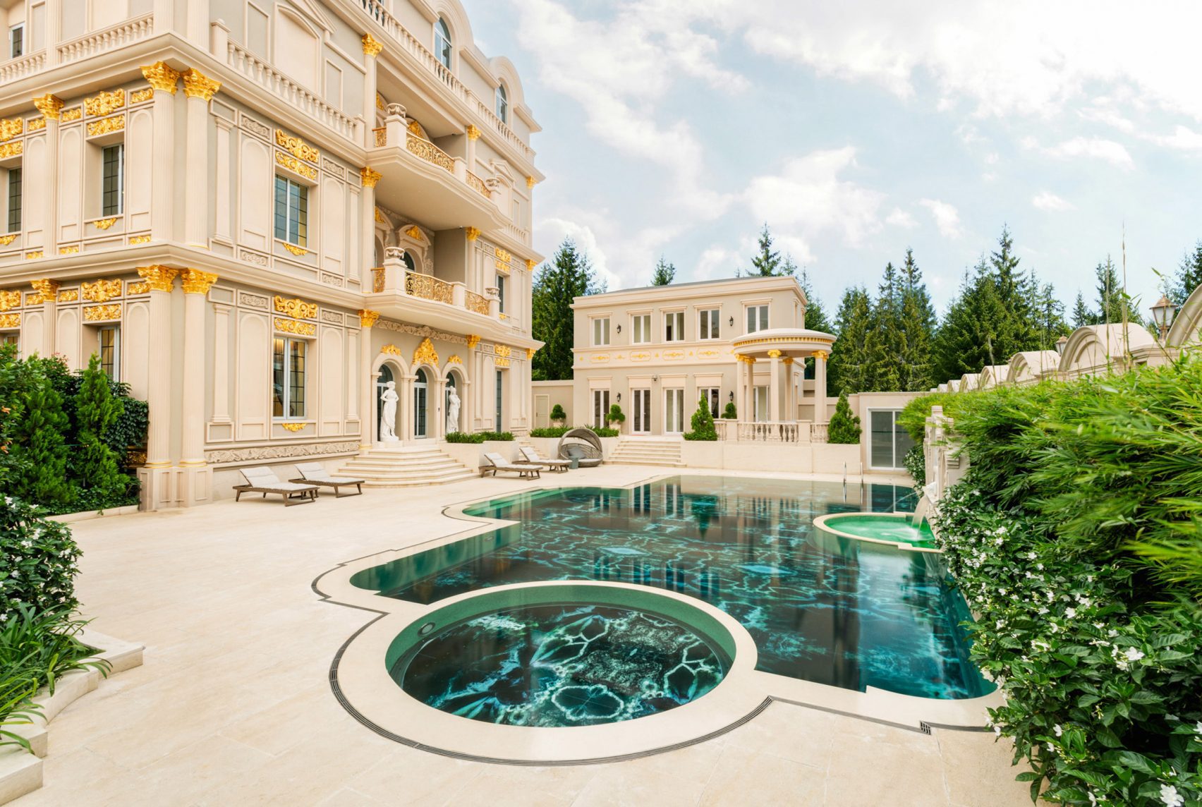 Glass slabs and lighting by Sicis form jewel-like pool – Construction ...