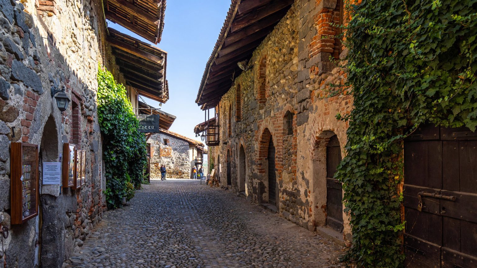 Competition to design Italian courtyard among latest competitions on Dezeen