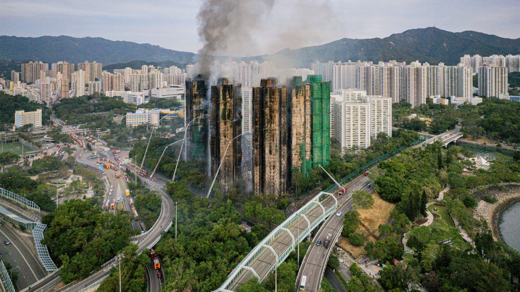 Bamboo Scaffolding Under Scrutiny Following Devastating Hong Kong Fire 9926
