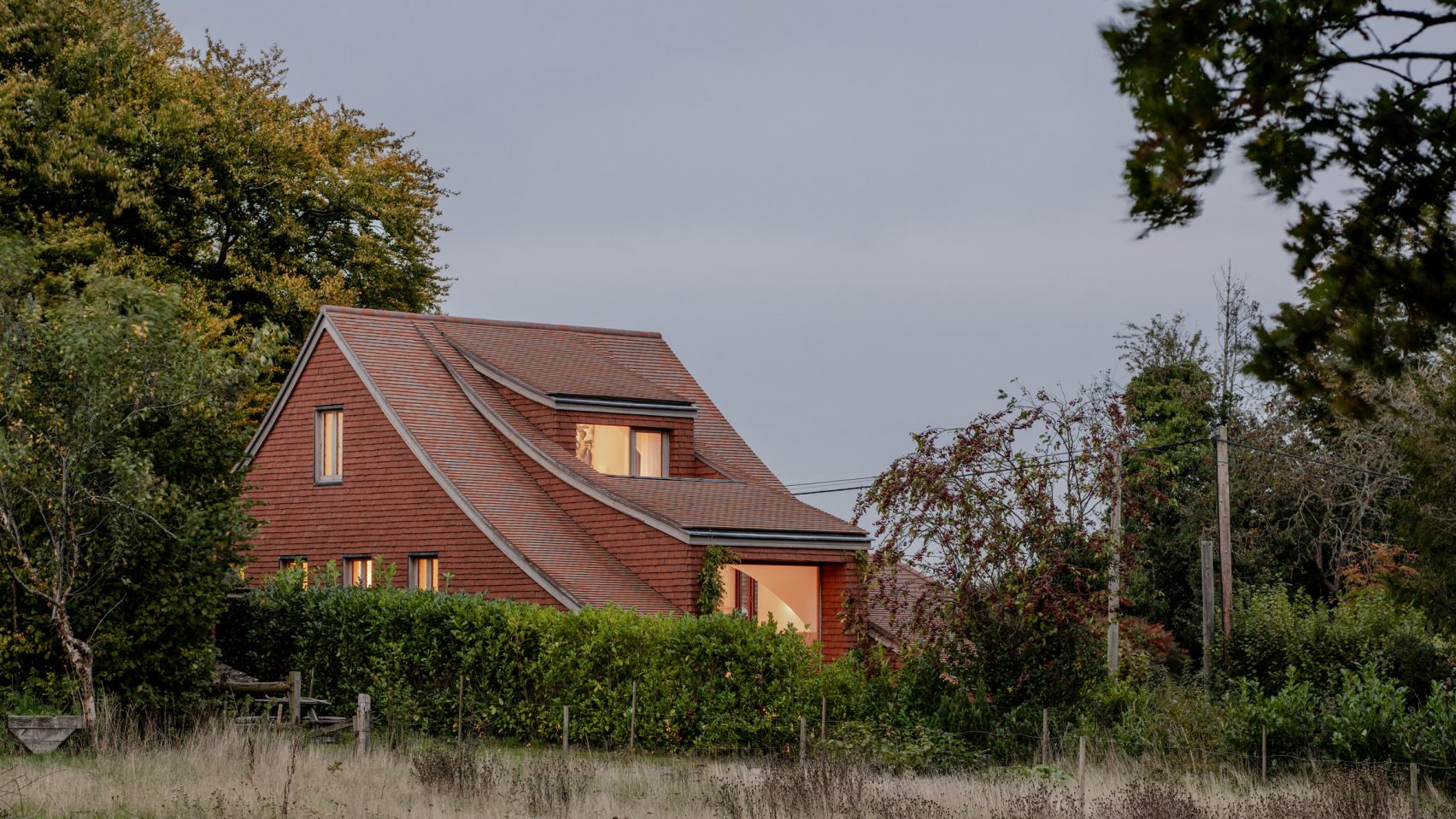 Dezeen Debate features "deliciously baroque" home