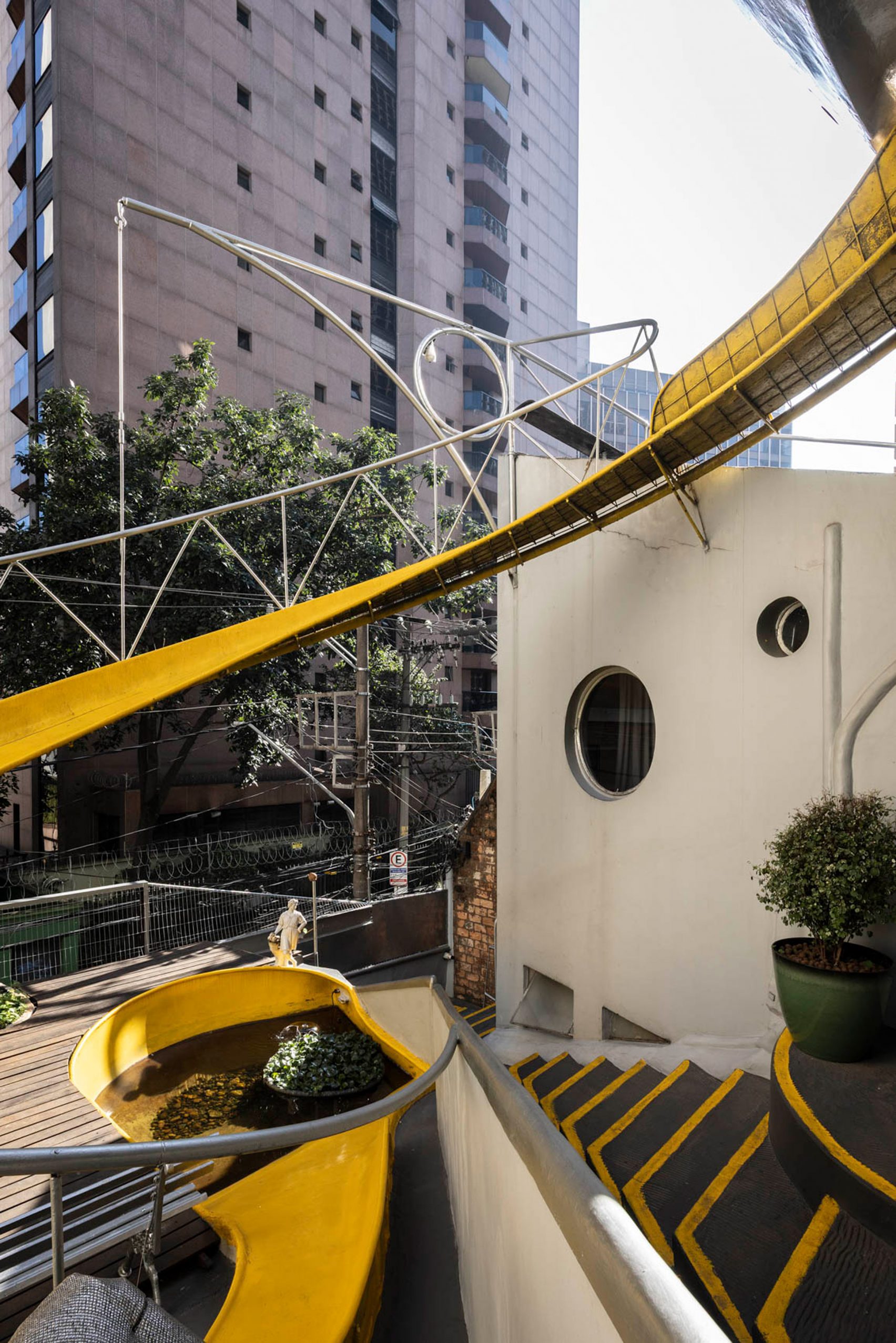 Eduardo Longo's Casa Bola forms setting for Aberto exhibition