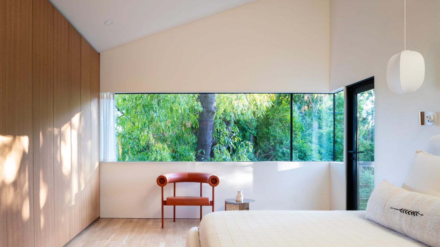 Benjamin Hall expands Phoenix home with treehouse-like addition