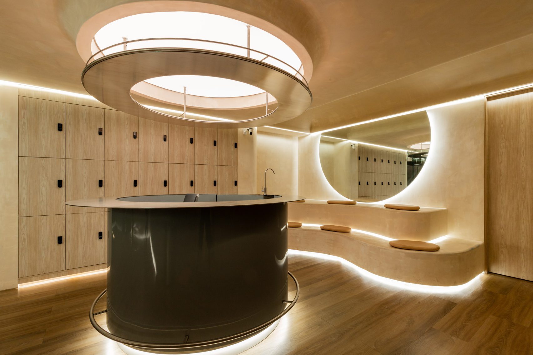 Architecture acts as "silent guide" at Mexico City yoga studio