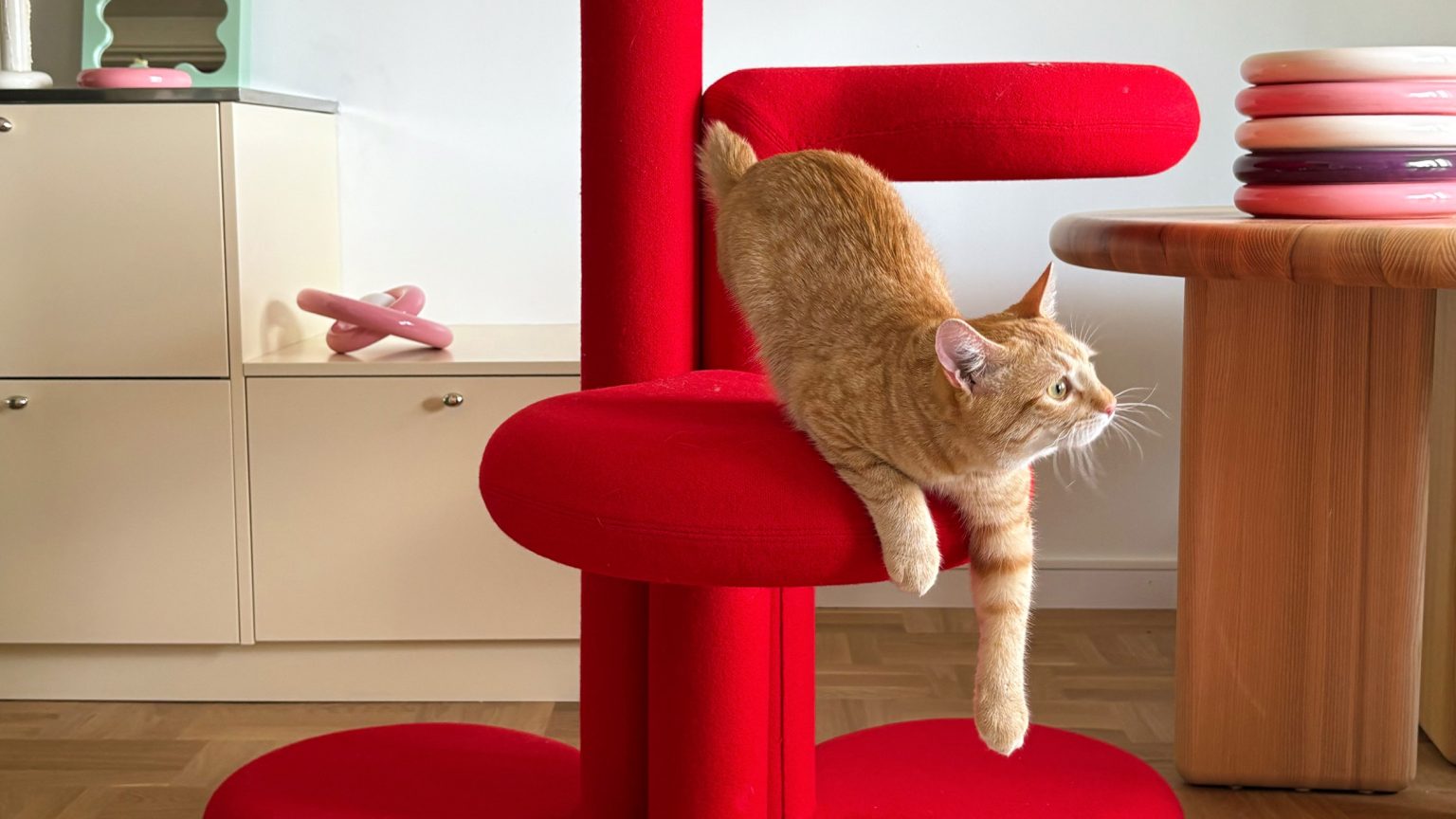 Gustaf Westman designs sculptural alternative to "ugly cat trees"