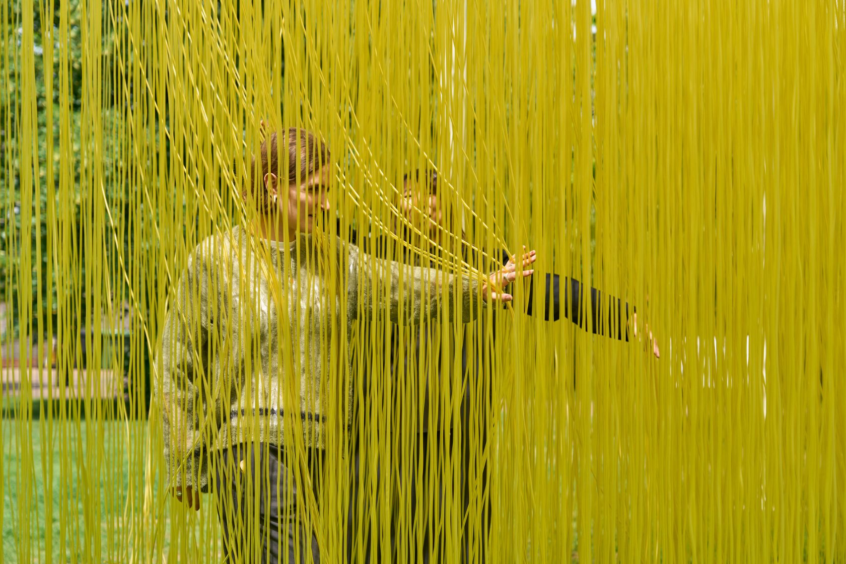 Jesús Rafael Soto's kinetic pavilion installed in London