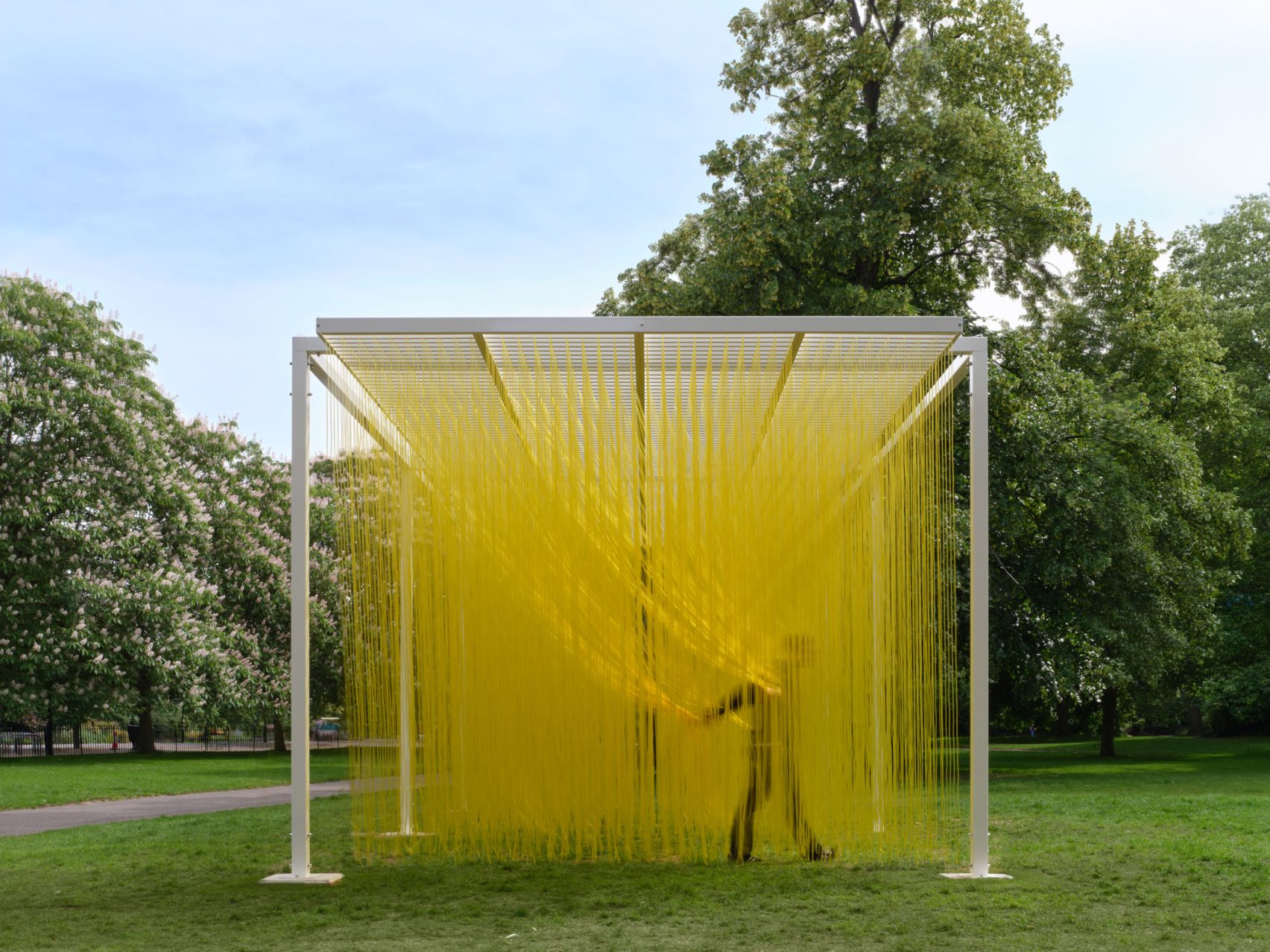 Jesús Rafael Soto's kinetic pavilion installed in London